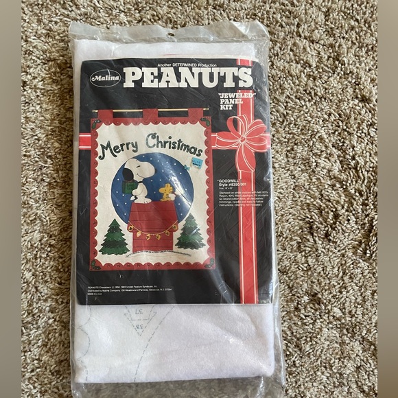 Peanuts | Art | Rare Vintage Peanuts Jeweled Panel Kit | Poshmark